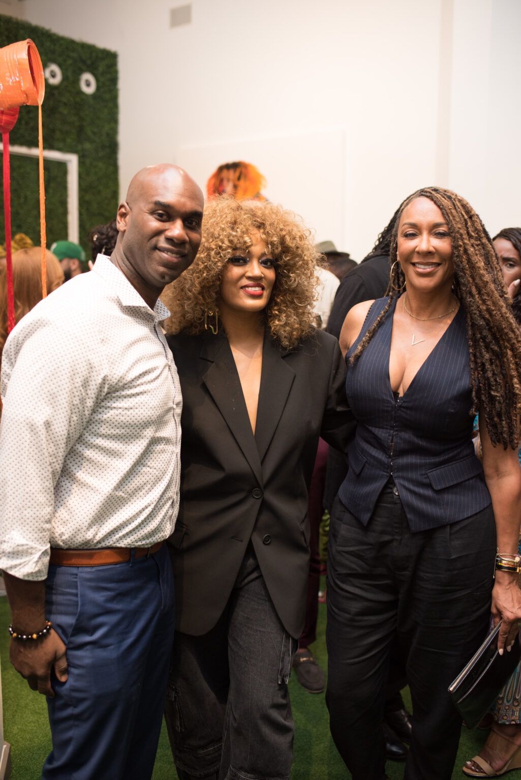Daisha Board Opens Second Art Gallery Location, Becomes the First Black ...