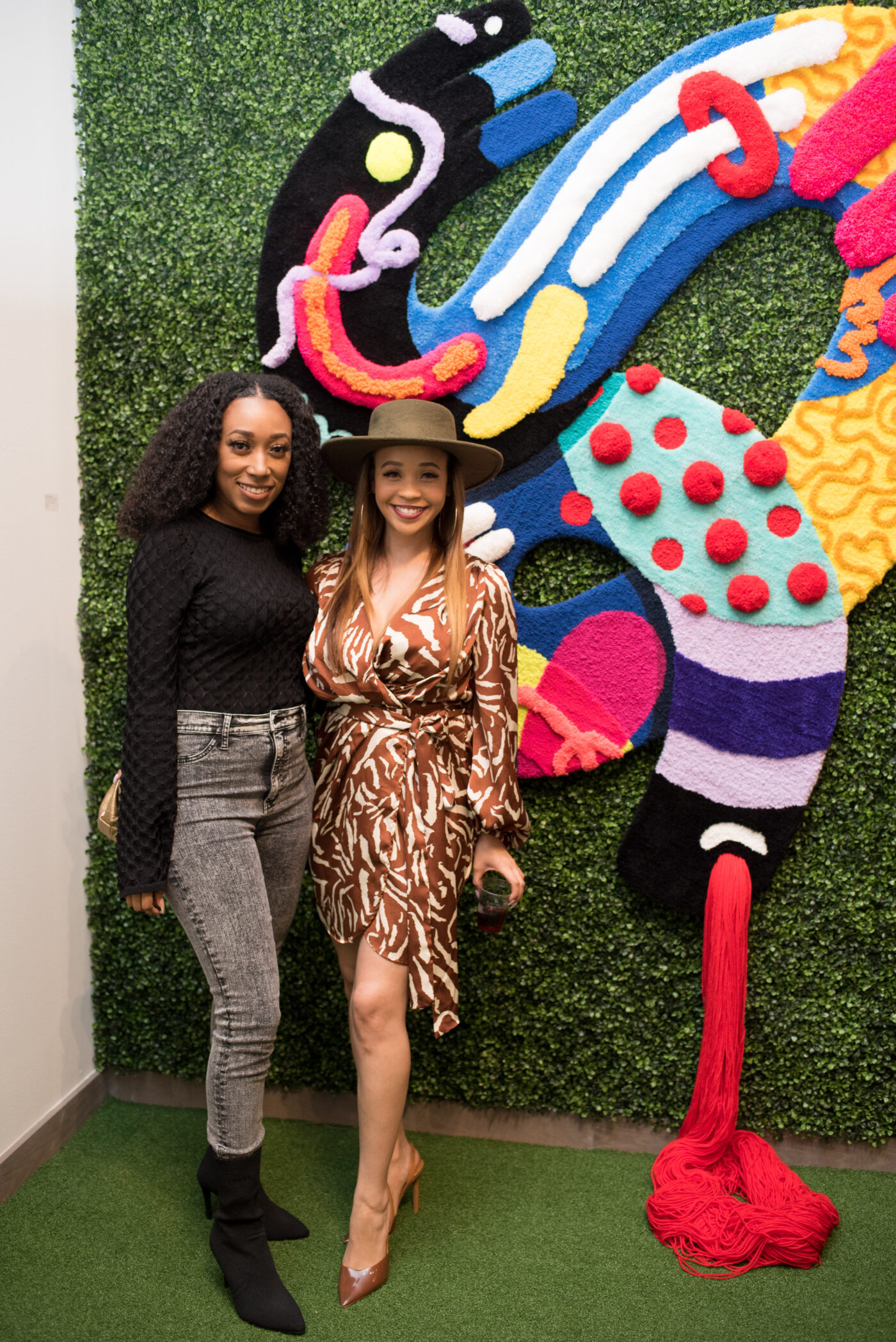 Daisha Board Opens Second Art Gallery Location, Becomes the First Black ...