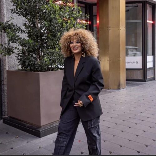 Daisha Board Opens Second Art Gallery Location, Becomes the First Black ...